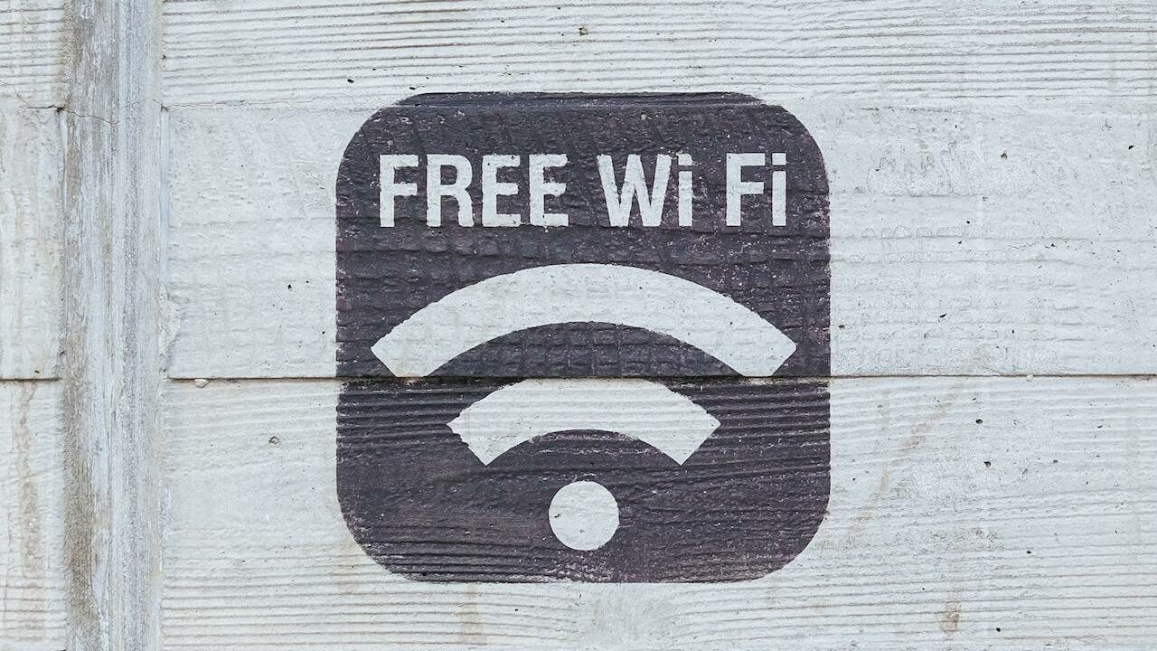 ¿Cómo conectarte gratis al internet de la CFE?